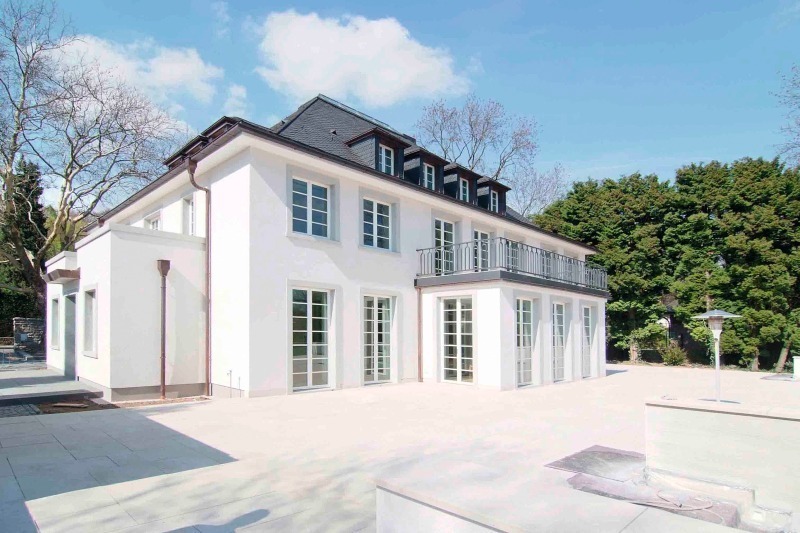 Moderne Technik für alte Villa - SHK Profi